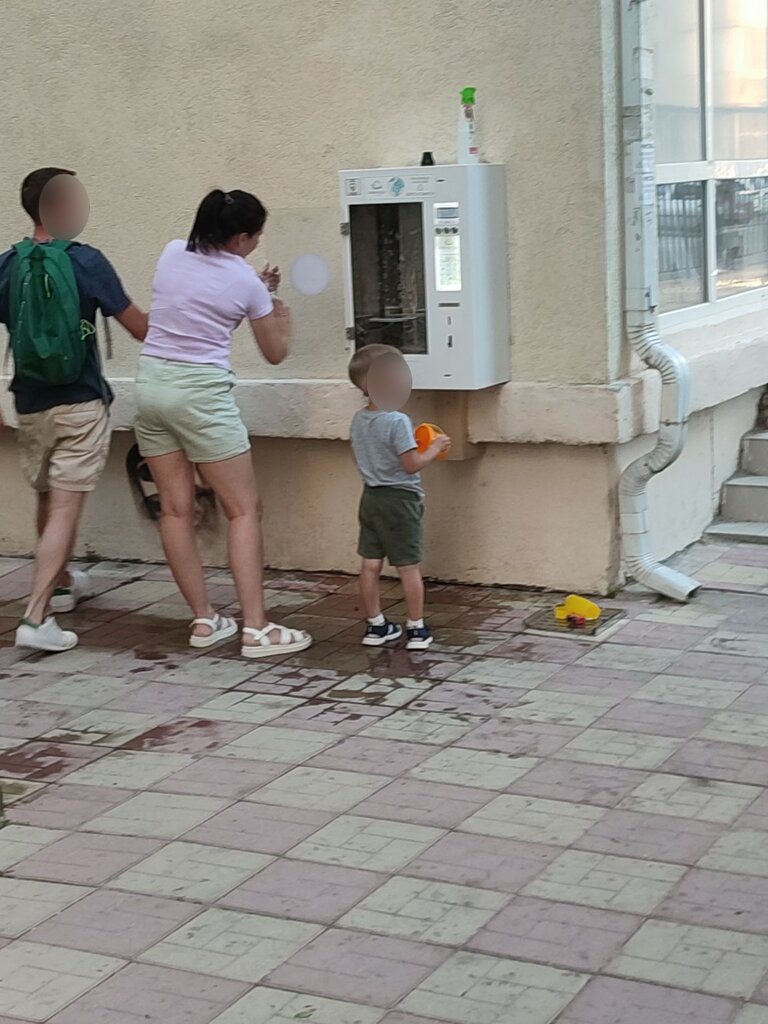 Su satışı Живая вода, Anapa, foto