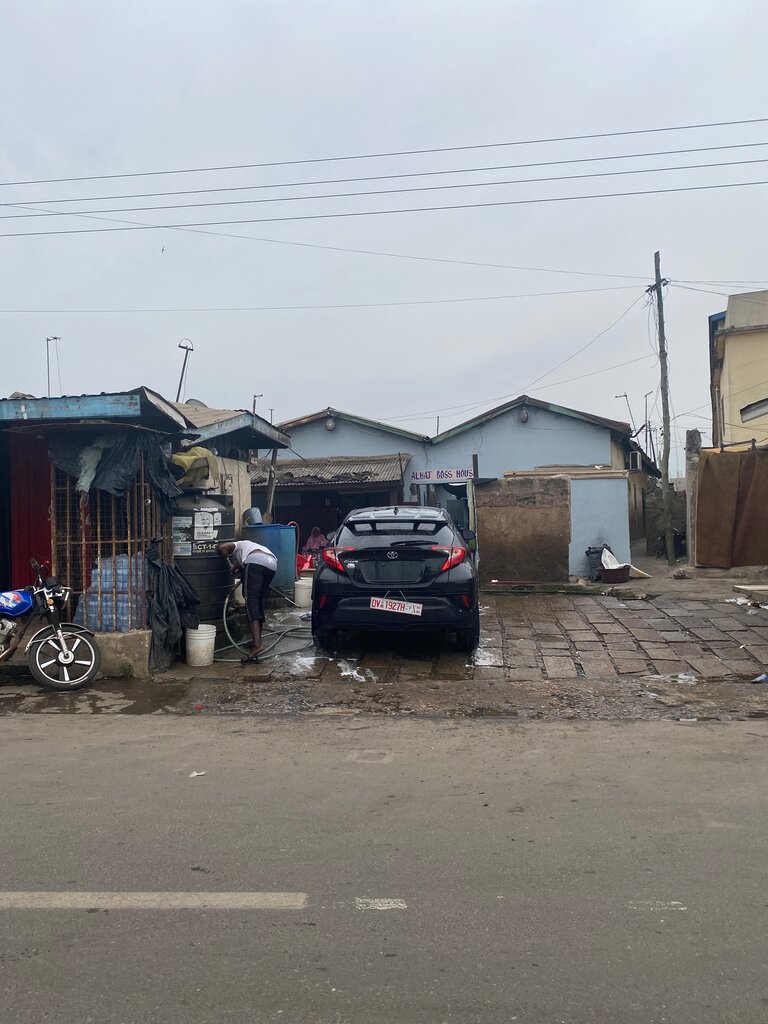 Oto yıkama Alhaji Boss Washing Bay, Akra, foto