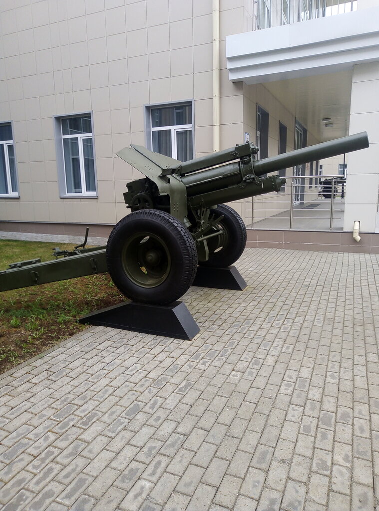 Teknoloji anıtı 76-мм дивизионная пушка ЗиС-3 образца 1942 г., Permski krayı, foto