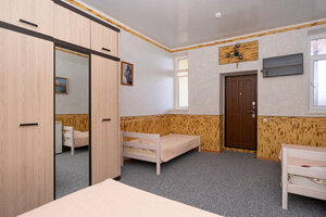 Zolotye peski (Курортная улица No:42), otel  Feodosya'dan (Kefe'den)