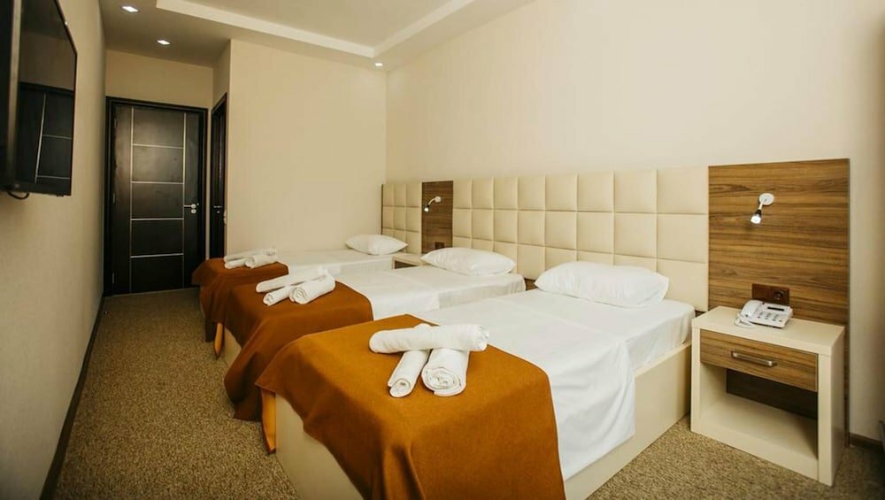 Otel Your Twin Room is Only 900m From the Batumi Beachfront, Batum, foto
