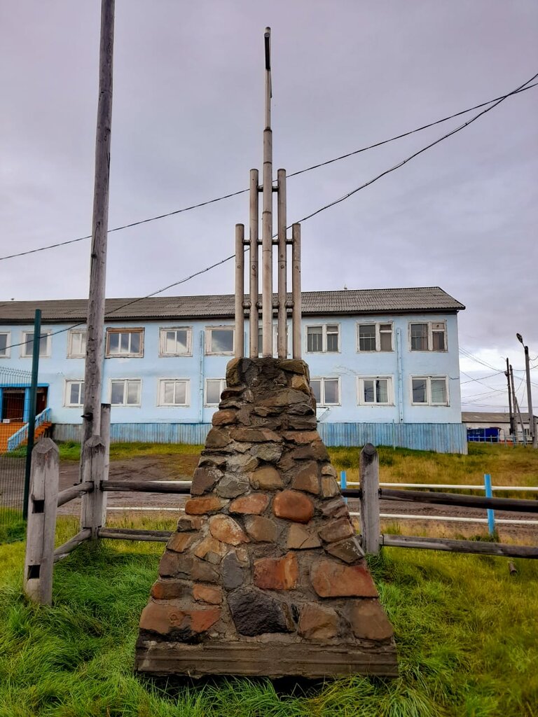 Anıt, heykel Погибшим литовцам и финнам, Saha Cumhuriyeti (Yakutistan), foto