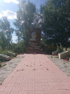 Обелиск павшим воинам Великой Отечественной войны (Ulyanovsk Region, Tsilninskiy rayon, Annenkovskoye selskoye poseleniye, selo Stepnoye Annenkovo), anıt, heykel  Ulyanovskaya oblastından