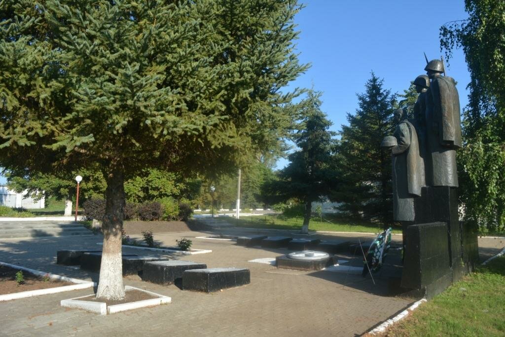 Anıt, heykel Мемориальный комплекс, Belgorodskaya oblastı, foto