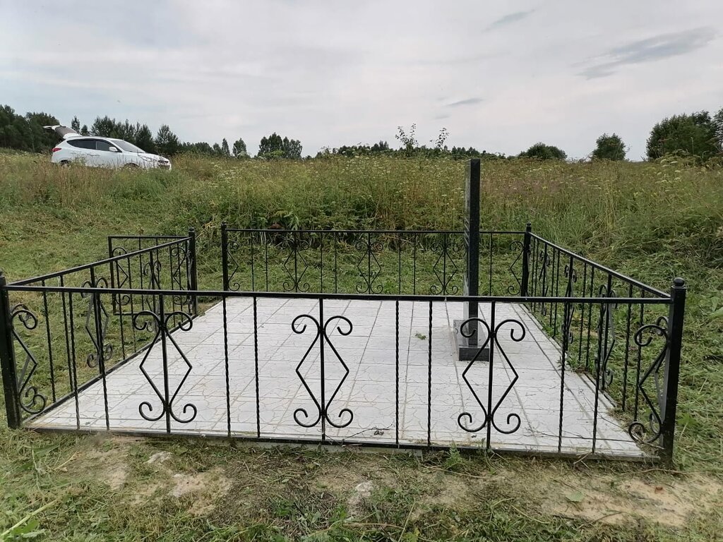 Anıt, heykel Братская могила № 096, Kalujskaya oblastı, foto