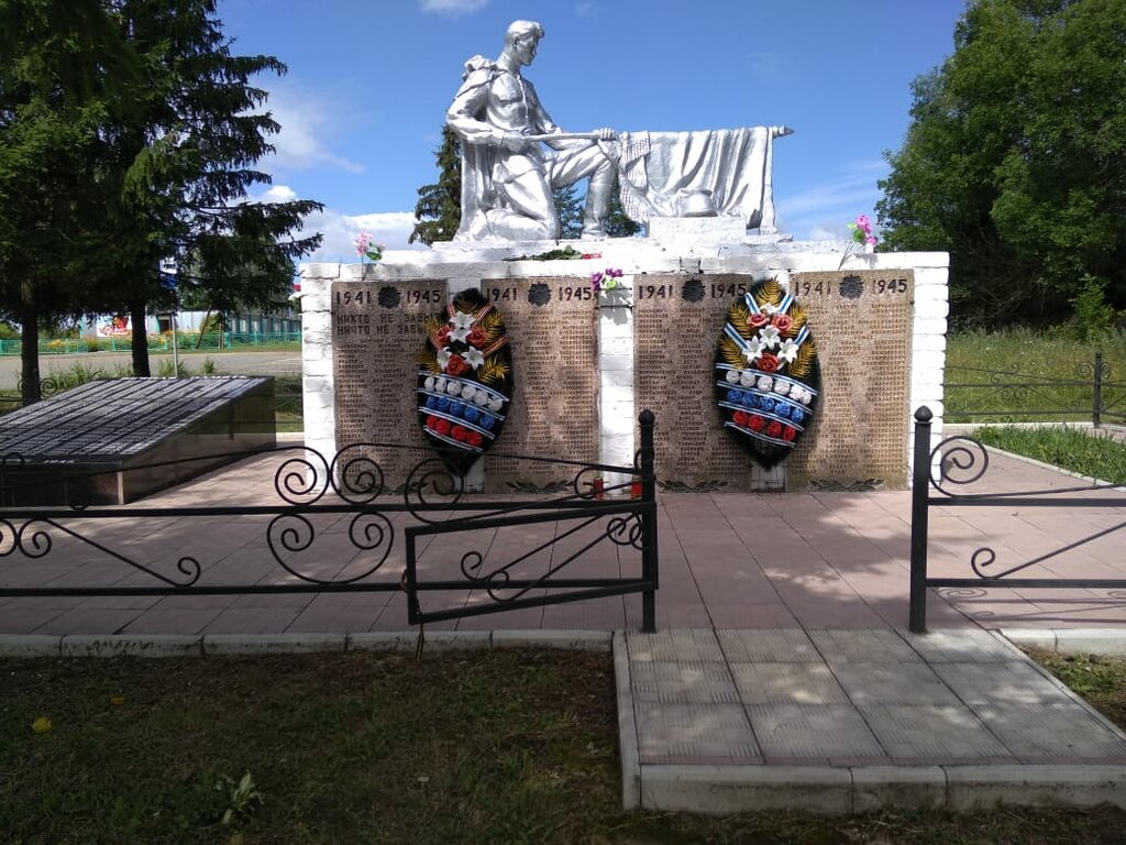 Anıt, heykel Братская могила, Orlovskaya oblastı, foto