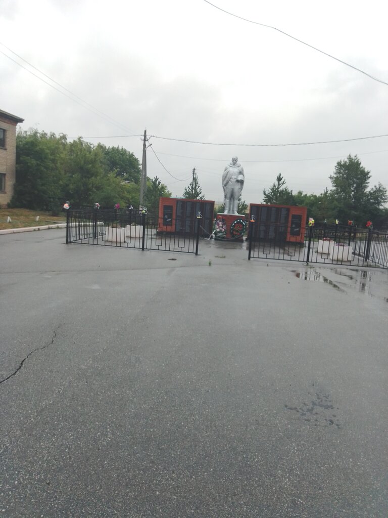 Anıt, heykel Воинам-землякам, погибшим на фронтах Великой Отечественной войны, Çeliabinskaya oblastı, foto