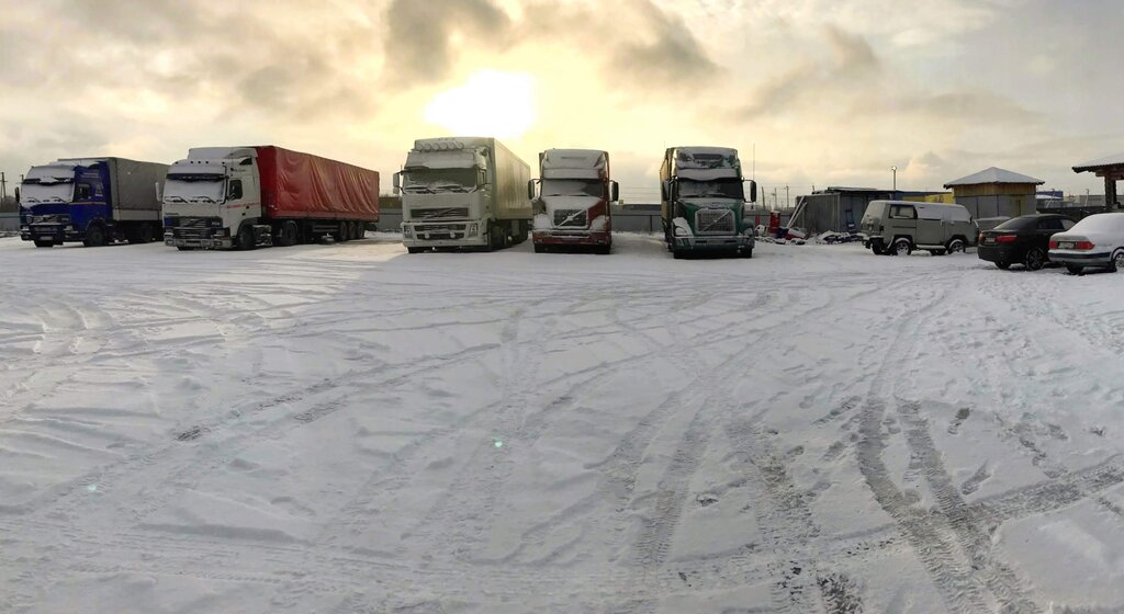 Otoparklar Parking lot for cargo transport, Saint‑Petersburg, foto
