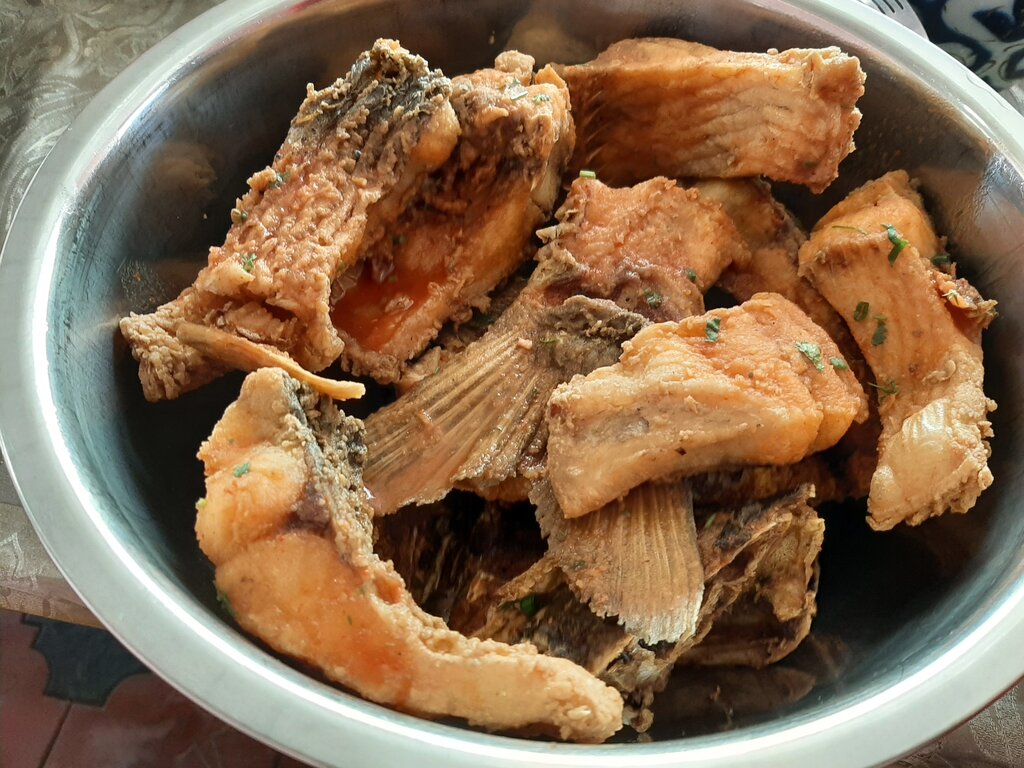Kantin, yemekhane Fried Fish, Semerkant eyaleti, foto