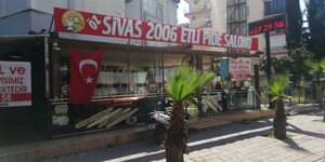 Öz Sivas 2006 Etli Pide 2 (Siteler, Uncalı Cad. Karasaç Sitesi Blok No:1 Antalya Konyaltı), kafe  Antalya'dan