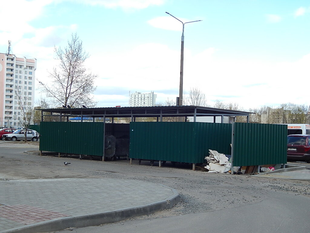 Çöp alanları Trash and garbage disposal area, Gomel, foto