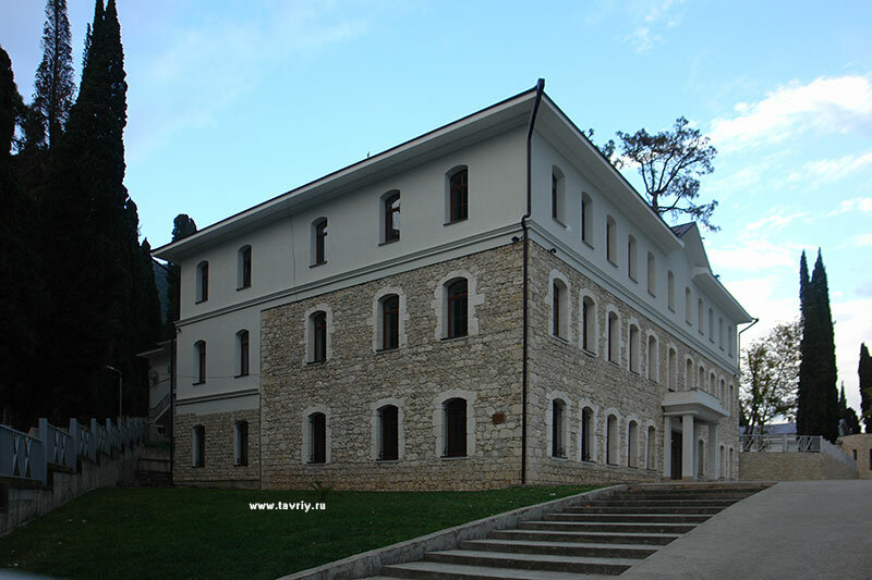 Ortaokul New Athos Secondary School, New Athos, foto