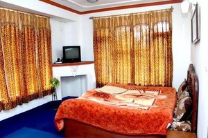 Hotel Victoriya Palace (State of Himachal Pradesh), otel  Himaçhal Pradeş'ten