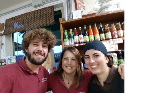 Market Gusto Mediterraneo Bio Market Enoteca, Sardunya, foto