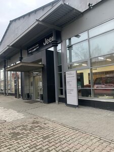 Mersedes-Benz (Manevrovaya Street No:43), otomobil servisi  Yekaterinburg'dan
