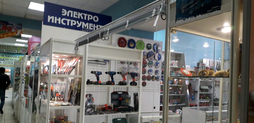 Elektrik ve benzinle çalışan aletler Магазин инструментов, Orenburg, foto