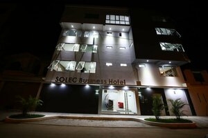 Solec Business Hotel (Distrital Santiago de Surco, Calle loz Zafiros, 129), otel  Chiclayo'dan