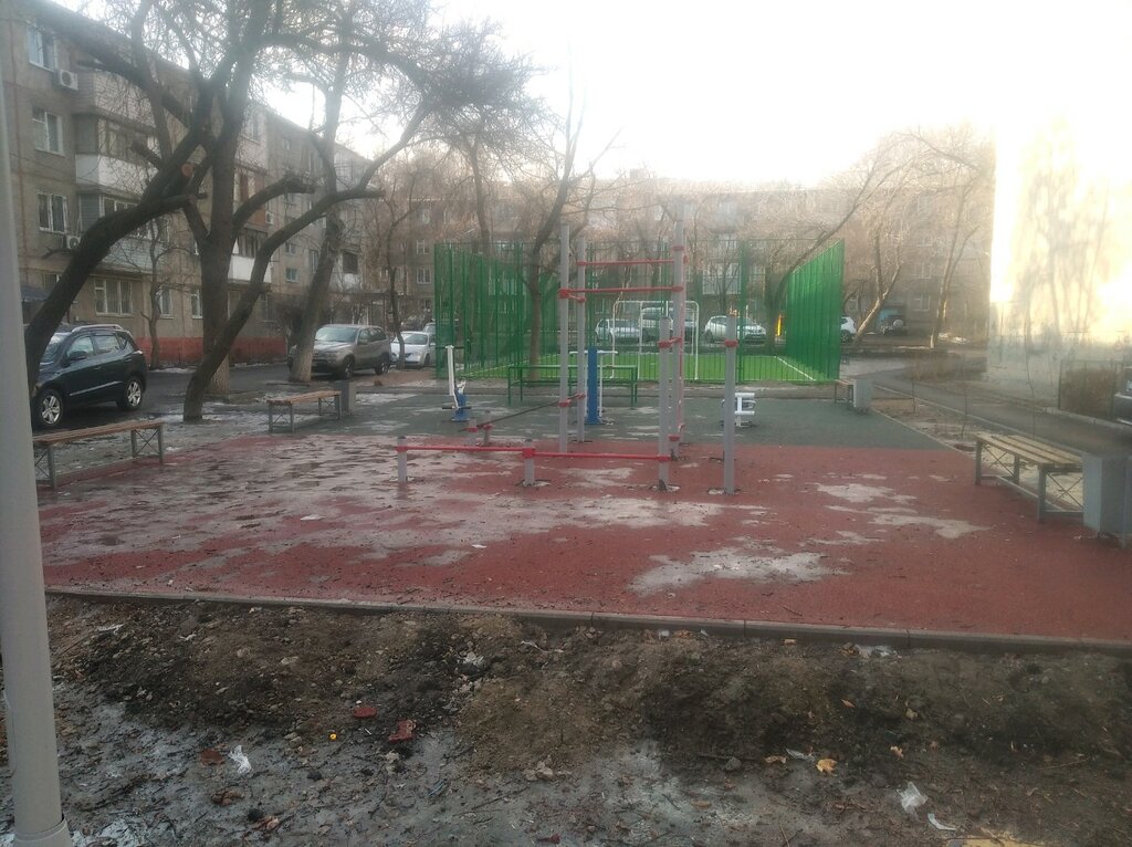 Spor alanı Football Field, Almatı, foto