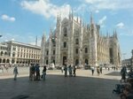 Flat In Duomo (Lombardy, Milan, Via G. Mengoni), otel  Milano'dan