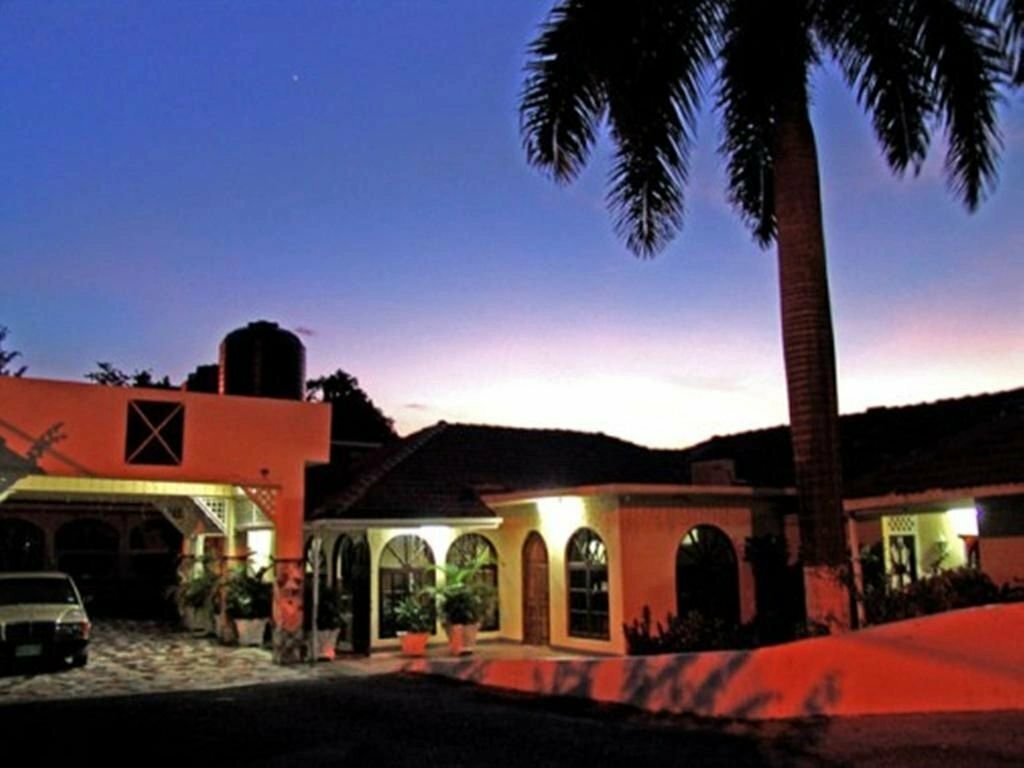 Otel Big Apple Hotel, Montego Bay, foto