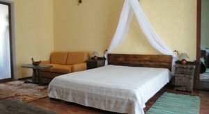 Chastnaya usadba Delfin (Chornomorska vulytsia No:14, selo Kurortne), otel  Odessa Bölgesi'nden