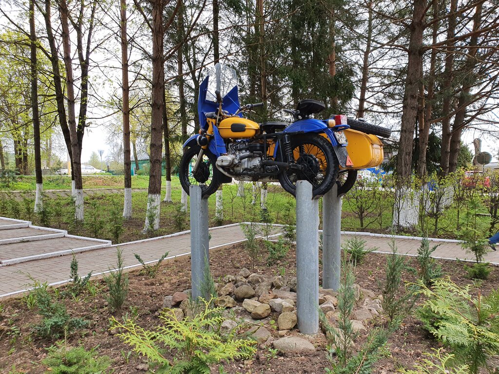 Teknoloji anıtı Милицейский мотоцикл Урал, Medyn, foto