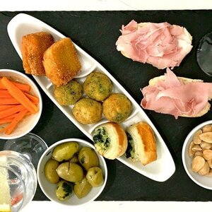 Pasticceria Privitera dal 1945 (Piazza Santa Maria di gesu' No:1), ekmek fırını  Katanya'dan