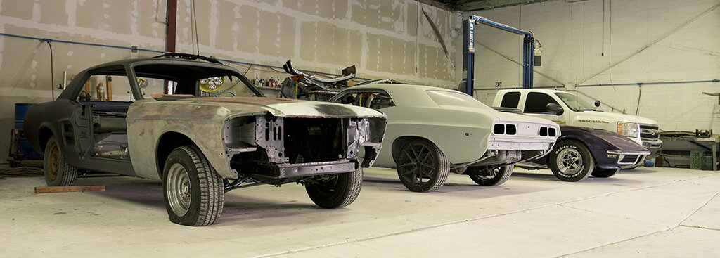 Kamyon ve ağır vasıta satış ve servis firmaları Cutting Edge Collision Center, Tucson, foto