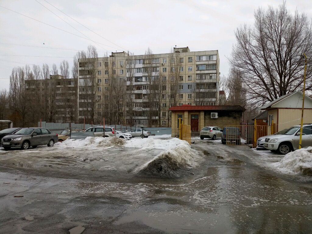 Otoparklar Avtostoyanka, Saratov, foto