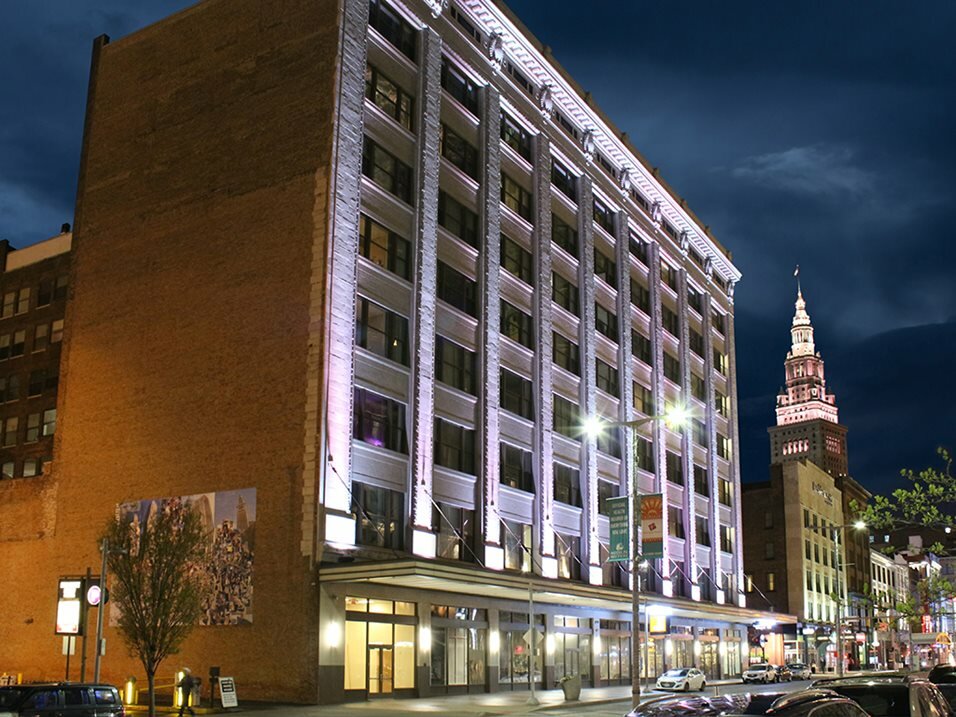 Emlak ofisi The Residences at 668, Cleveland, foto
