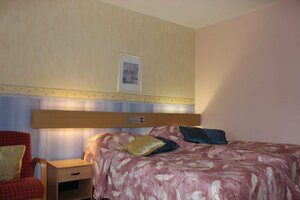 Hotel Takka-Valkea (Lappi, Salla, Savukoskentie, 1), otel