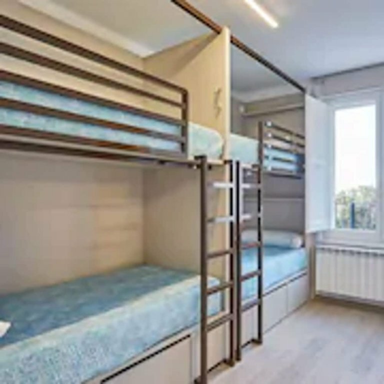 Otel Alberg Abat Oliba, Katalonya, foto