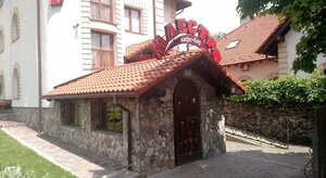 Maestro (Ukraine, Ostroh, Nezalezhnosti prospect 17), otel  Ostrog'dan
