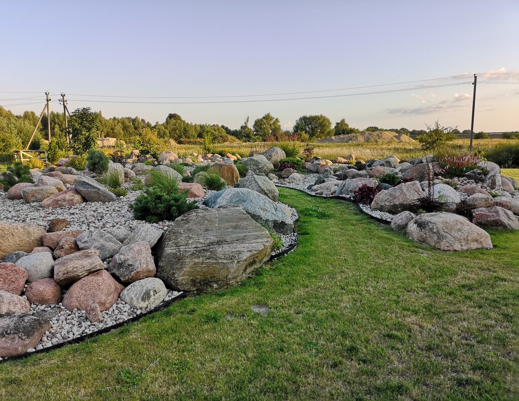 Peyzaj tasarımı Horti Juniperorum, Uab, Marijampole Vilayeti, foto