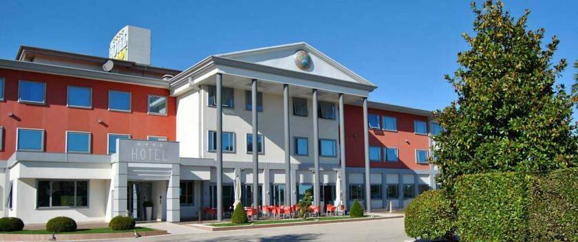 Otel Hotel Poppi, Dünya, foto