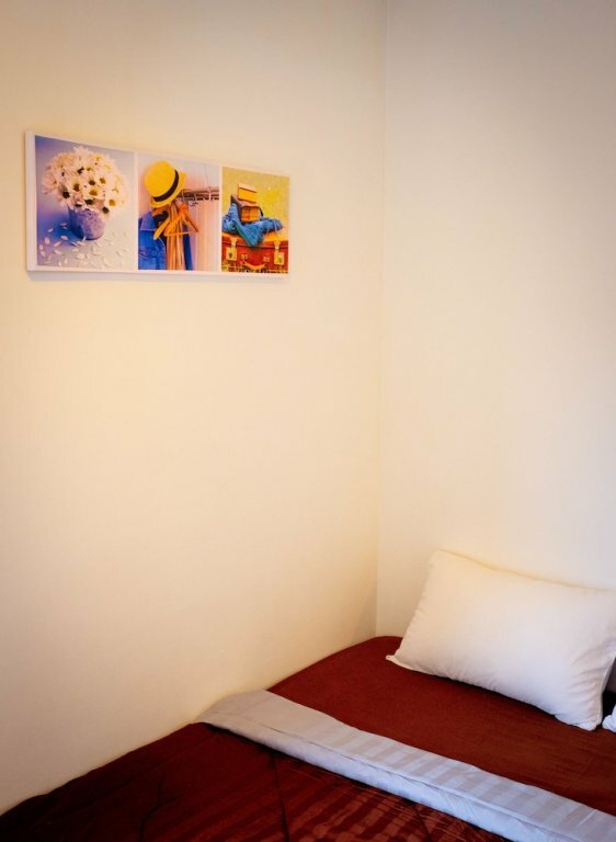 Otel The Old Car Guesthouse, Chiang Mai, foto