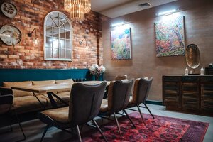 Just Residence (Moskovskaya Street No:5Б), restoran  İstra'dan