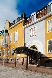 First Hotel Grand Alingsås (Västra Götalands län, Alingsås, Södra Ringgatan), otel  Alingsas'tan
