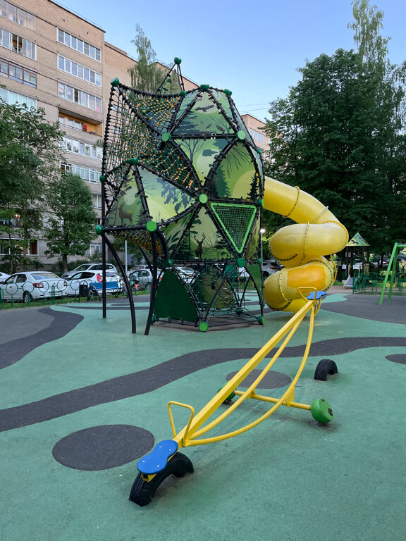 Oyun alanı Playground, Dubna, foto