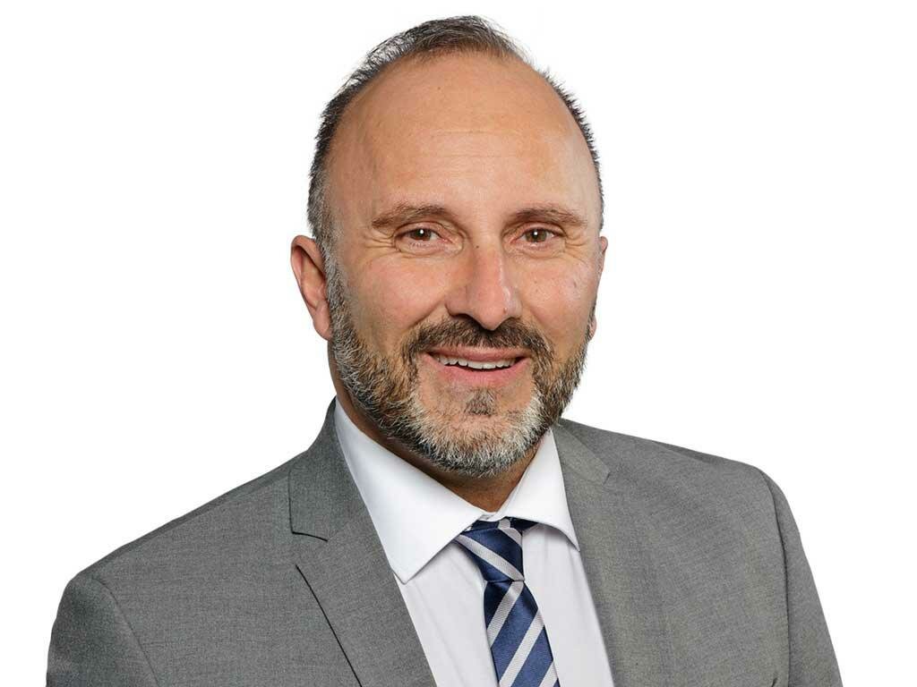 Sigorta şirketleri Inter Versicherungsgruppe Özden Ünlü, Aşağı Saksonya, foto