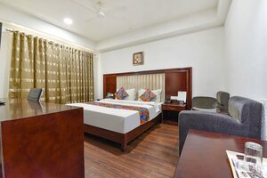 Fabhotel Prime Dev Aadi (State of Gujarat, Ahmedabad Sardar Vallabhbhai Patel International Airport), otel  Ahmadabad'dan