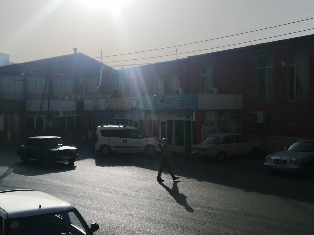 Otomobil yedek parçaları Магазин автомобильных аксессуаров, Bakü, foto