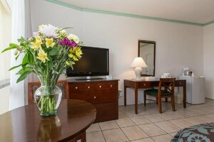Days Hotel - Thunderbird Beach Resort (Florida, Miami-Dade County, Miami Beach, Collins Avenue), otel  Florida Eyaleti'nden