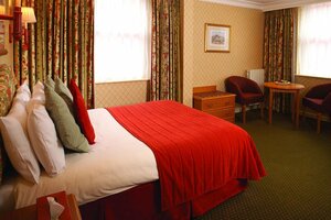 Crown and Mitre Hotel (English St, Carlisle CA3 8HZ), otel  Carlisle'dan
