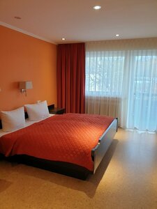 Hotel Waldblick (Baden-Württemberg, Schwarzwald-Baar-Kreis, Am Hinteren Berg, 7), otel  Baden‑Wurttemberg'den