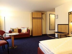 Hotel Schere (Berlin, Breite Straße, 24), otel  Northeim'dan