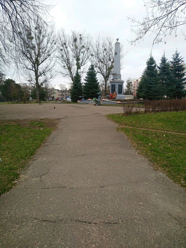 Meydan Paŭdniovy skvier, Brest, foto