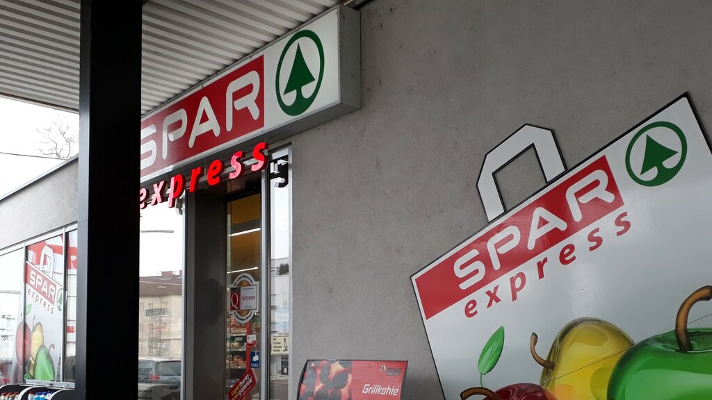 Süpermarket Spar express, Wiener Neustadt, foto