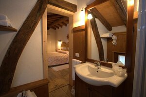 Casa Rossa ai Colli (Friuli-Venezia Giulia, Provincia di Udine, Via ai Colli, 2), otel  Friuli‑Venezia Giulia'dan