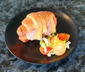 Bon Appetit (Pushkina Street No:50), kafe  Perm'den